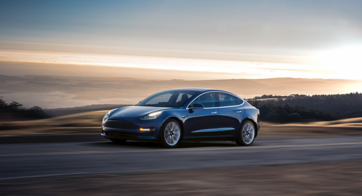 Tesla Model 3. Chegou o modelo de entrada da marca de Elson Musk - Via ...