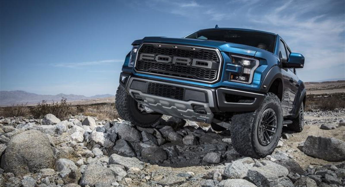 FORD F-150 RAPTOR - Via Bella